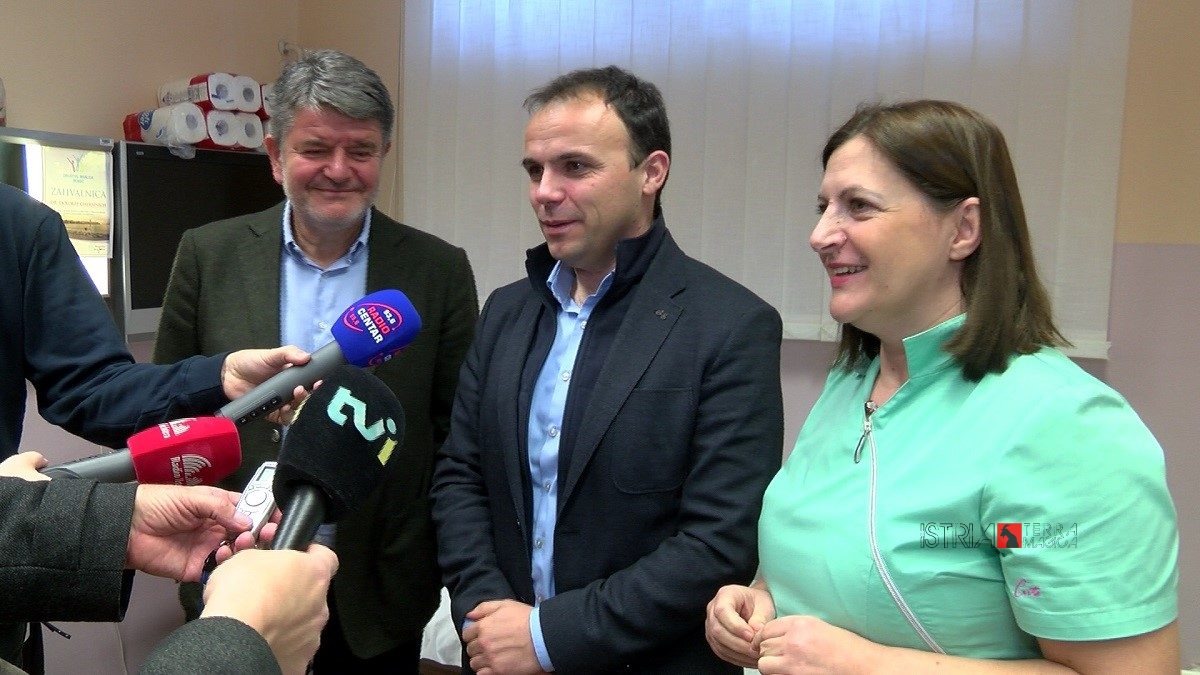 Grad Poreč Domu zdravlja donirao 120 tisuća kuna vrijedan EMNG aparat ...