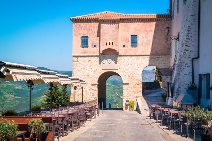 Istra Inspirit ima 2 premijere – Mračne tajne motovunske čarobnice ...