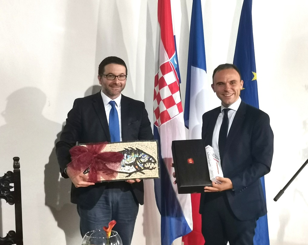 Poreč potpisao bratimljenje s Noisielom - francuskim gradom čokolade i ...