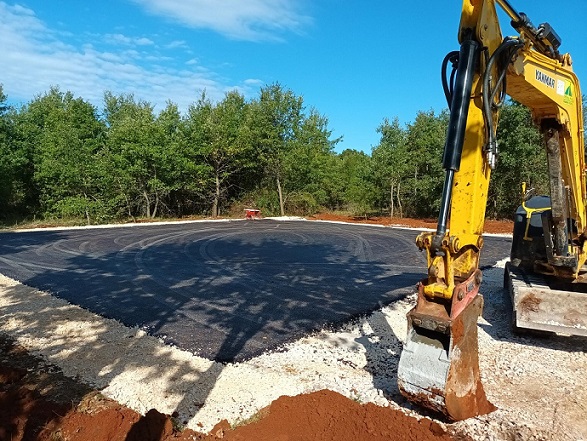 Pri kraju novo polivalentno igralište na Stanciji Vodopija • Istra ...