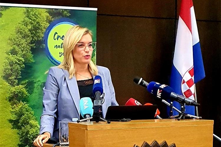 SEZONA IZVRSNA - Istra prednjači s 25 milijuna od ukupno 86,6 milijuna ...