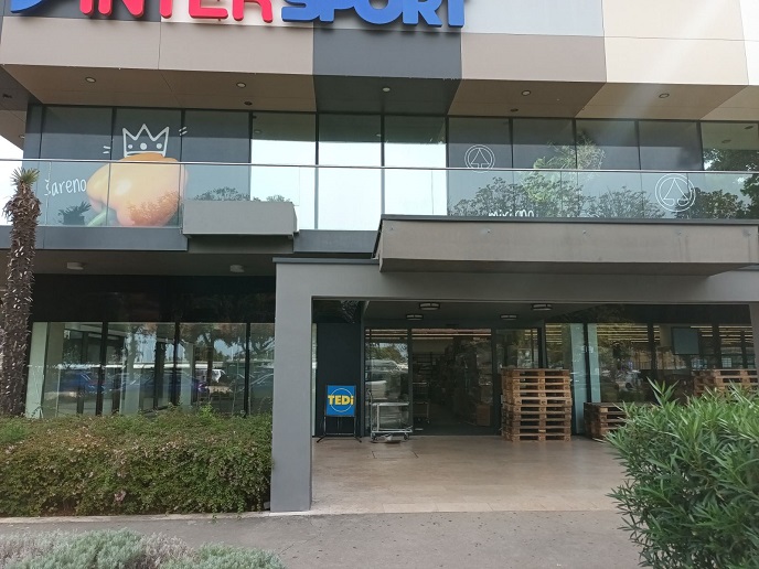 POREČ: U robnoj kući 2 nove trgovine umjesto Müllera • Istra Terra Magica