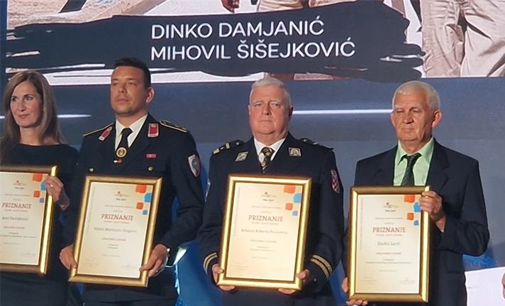 Bujski policajac Robert Boban Paulović dobitnik turističke nagrade ''Čovjek – ključ uspjeha ...