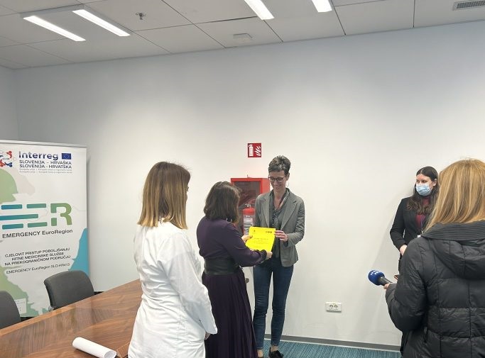 Bujska tvrtka donirala pulskoj bolnici opremu vrijednu više od 100.000 eura • Istra Terra Magica