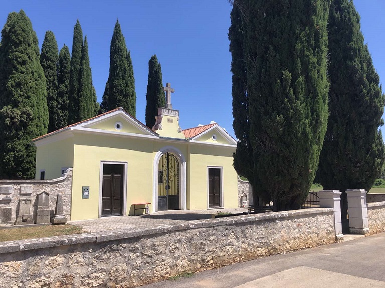 U cijelosti obnovljena kapelica na groblju u Funtani. Evo koliko je ...