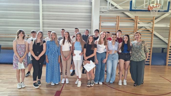 POREČ: Svečana podjela svjedodžbi za osmaše Finide. Donosimo popis ...