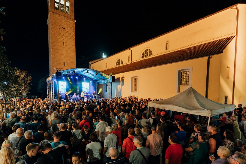 NOVIGRAD: U petak Neno Belan, Febra i Night Express • Istra Terra Magica