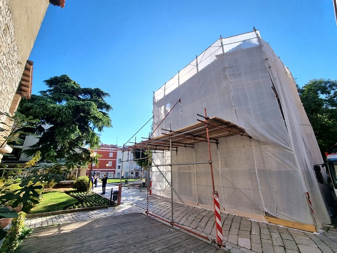 Jedan od simbola POREČA: Počela obnova čuvene Romaničke kuće • Istra ...