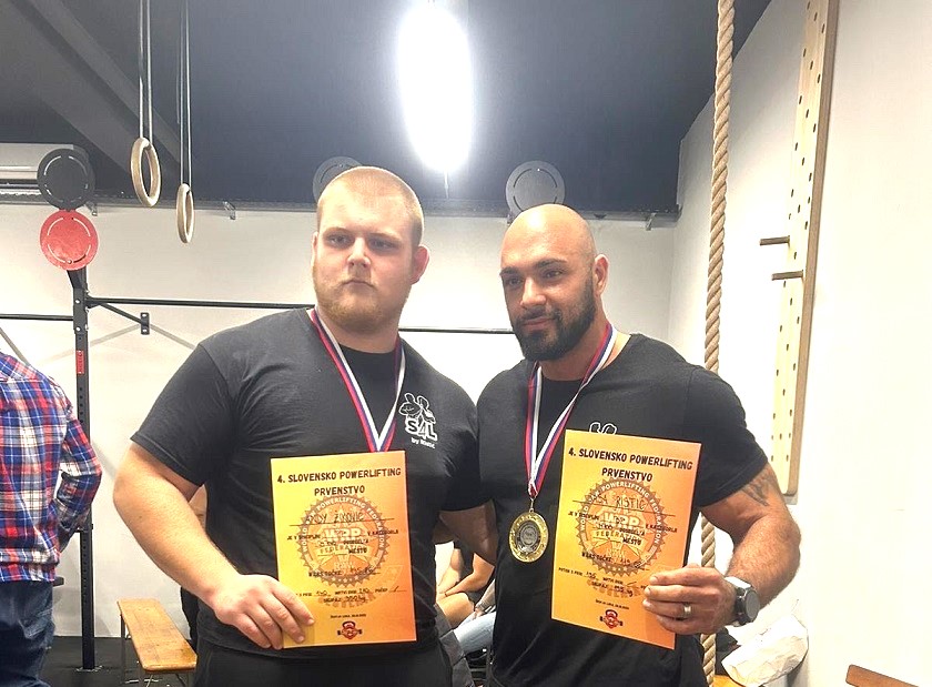 POREČ: Saša Ristić obranio titulu prvaka na Open powerliftingu u ...