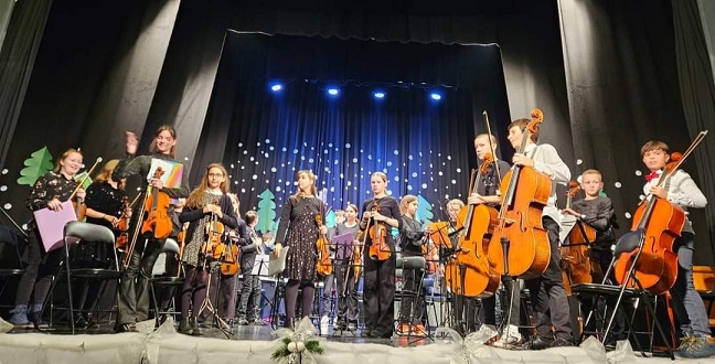 POREČ: Božićni koncert Umjetničke škole ozario dječja lica i oduševio ...