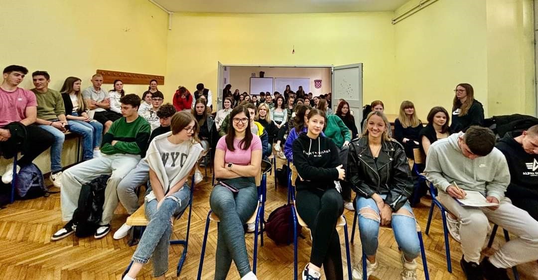 POREČ: Iskoristi svoj glas – Maturantima objasnili zašto je važno da ...