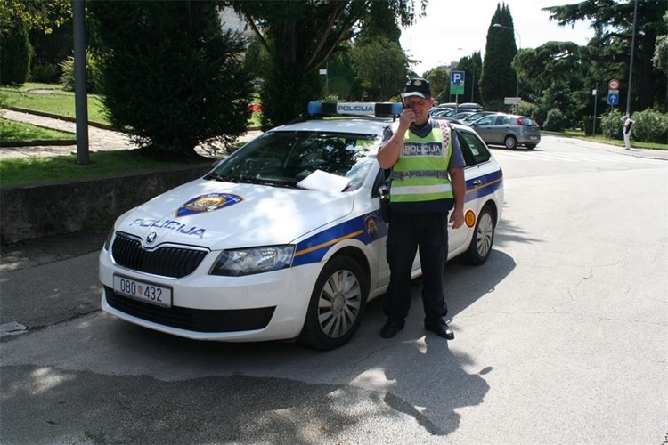 Istarska policija trajno oduzela 134 vozačke dozvole zbog negativnih bodova • Istra Terra Magica