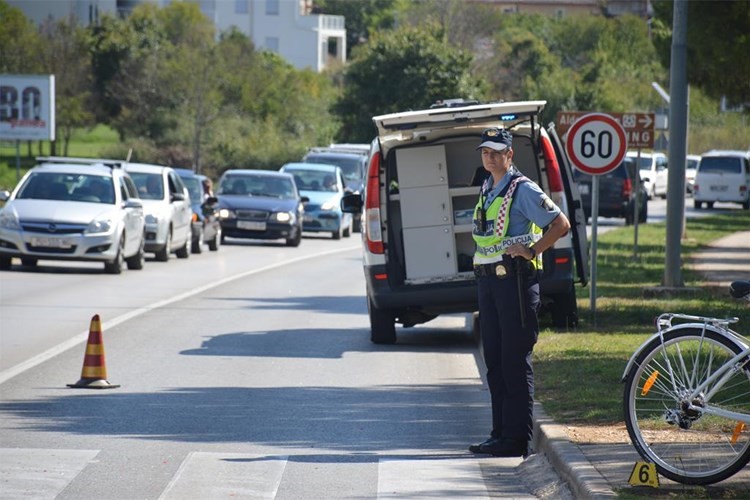 ISTRA: Lagao policiji o identitetu, a vozio bez položenog vozačkog ...