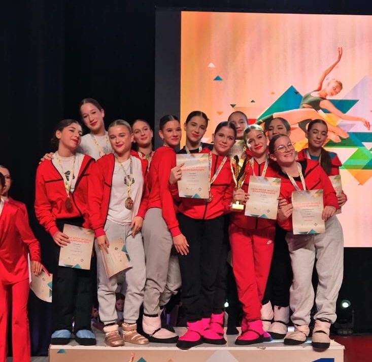 POREČ ima svjetske prvakinje! USB-ovke osvojile medalje na Svjetskom prvenstvu u umjetničkim ...