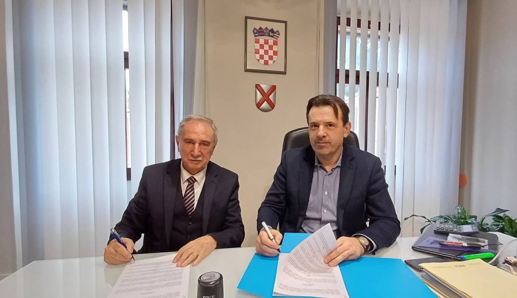 U Novigradu potpisan ugovor o posebnoj kreditnoj liniji za kupce SUS ...