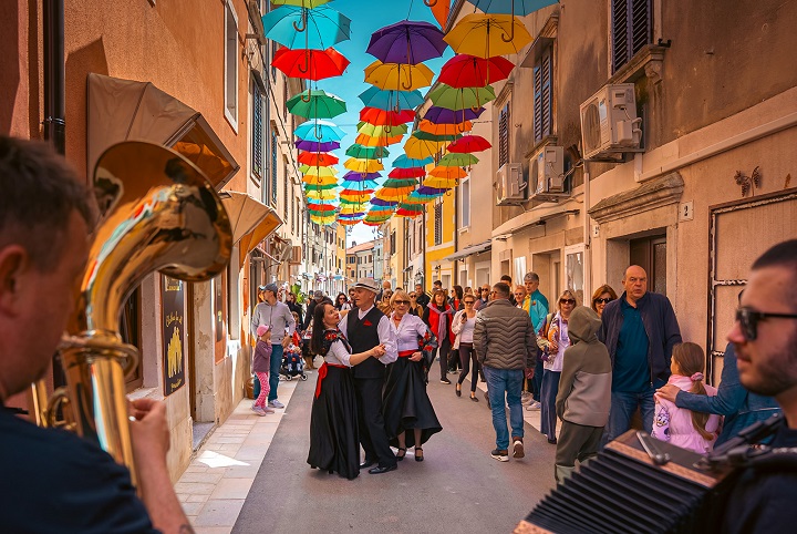 PUN KAO ŠIPAK: Odličan Uskrs u Novigradu, kampovi zabilježili najveći porast broja gostiju ...